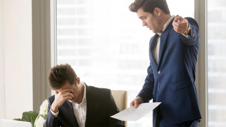 Le caigo mal a mi jefe, ¿qué hago? – DIÁLOGOS EN CONFIANZA